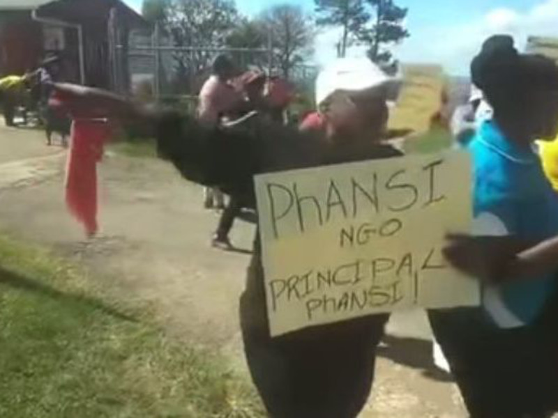 ‘Rogue’ principal blocked from school | Scrolla.Africa