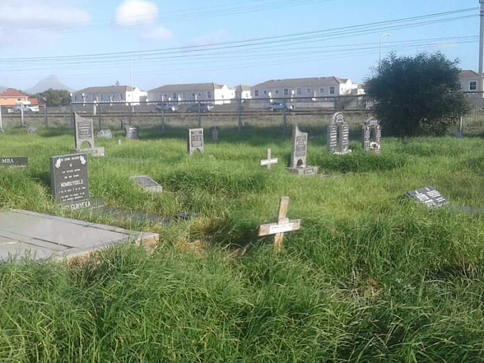 Ancestors can’t rest in peace in dirty cemetery - Scrolla.Africa