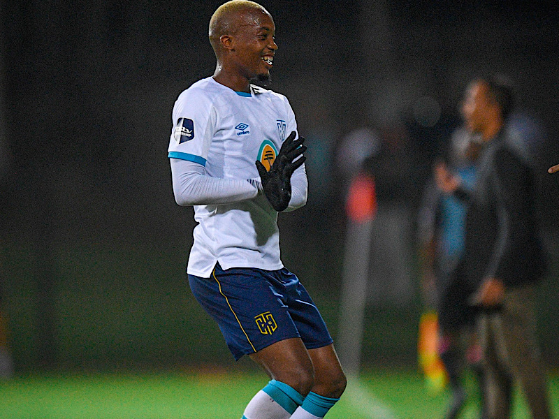 Chiefs or Sundowns? Mayo Snr chooses for son Khanyisa - Scrolla.Africa