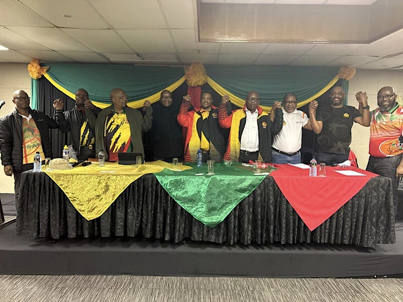 Zuma gives ANC the middle finger - Scrolla.Africa