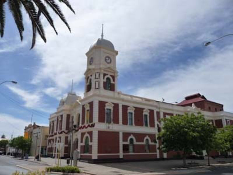 Tensions flare in uMvoti municipality briefing - Scrolla.Africa