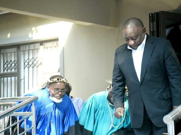 Ramaphosa joins Shembe Church for prayers - Scrolla.Africa