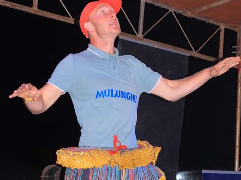 Meet the white artist shaking up the Xigaza scene - Scrolla.Africa