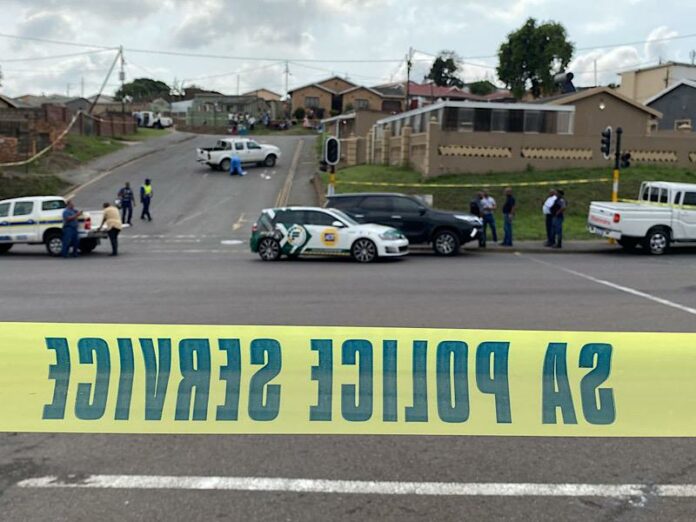 Four cash-in-transit suspects shot dead - Scrolla.Africa