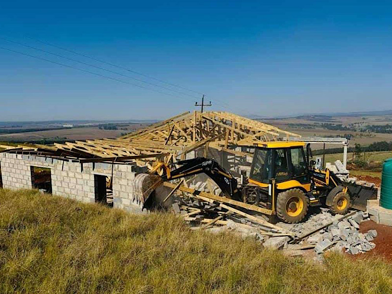 Umvoti mayor accused of knocking down houses in revenge | Scrolla.Africa