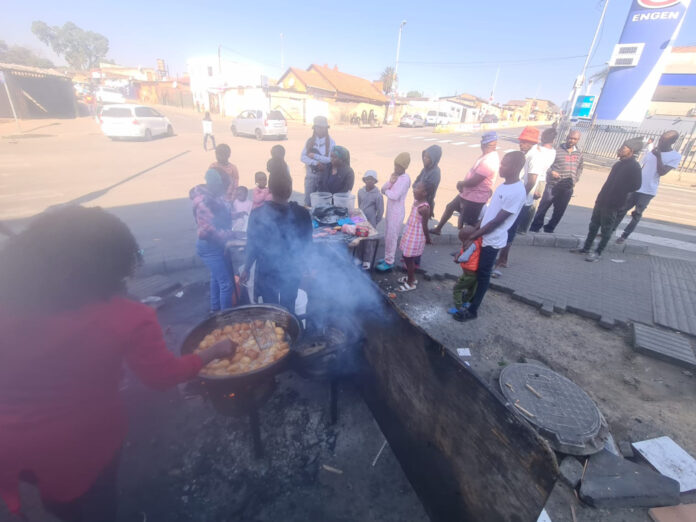 Amagwinya, beer and street soccer as Alex votes - Scrolla.Africa