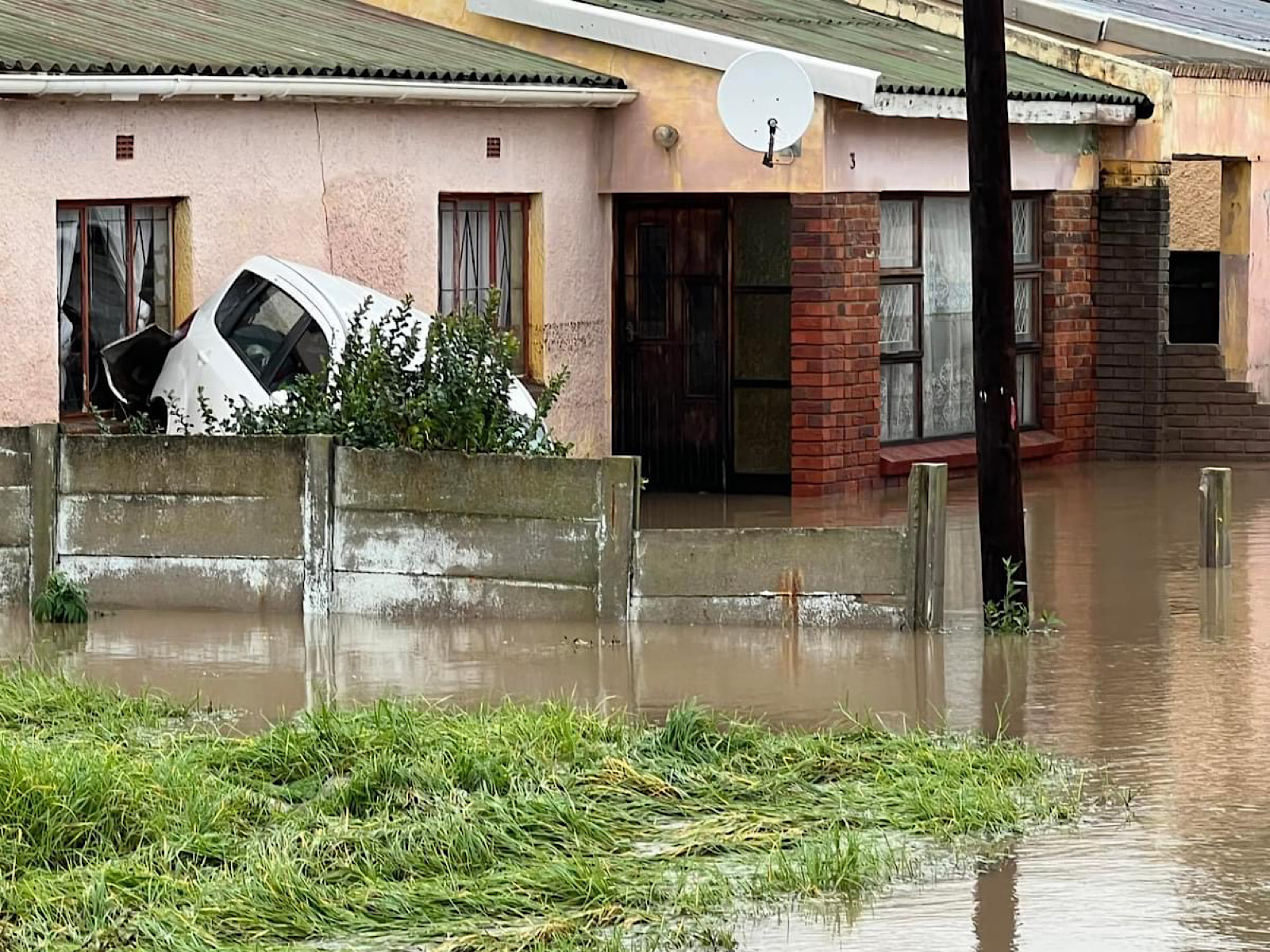 More than a thousand displaced by floods in Nelson Mandela Bay ...