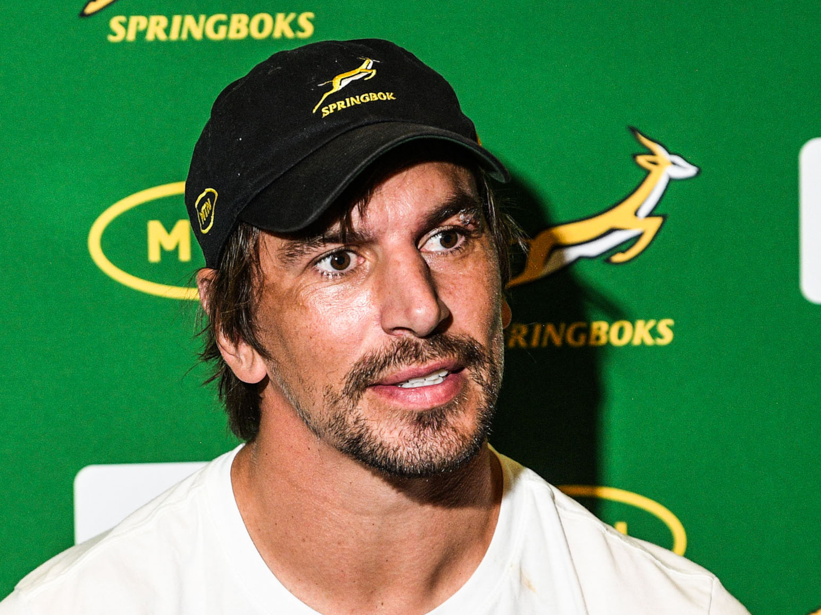 Eben stands his ground against the Irish | Scrolla.Africa