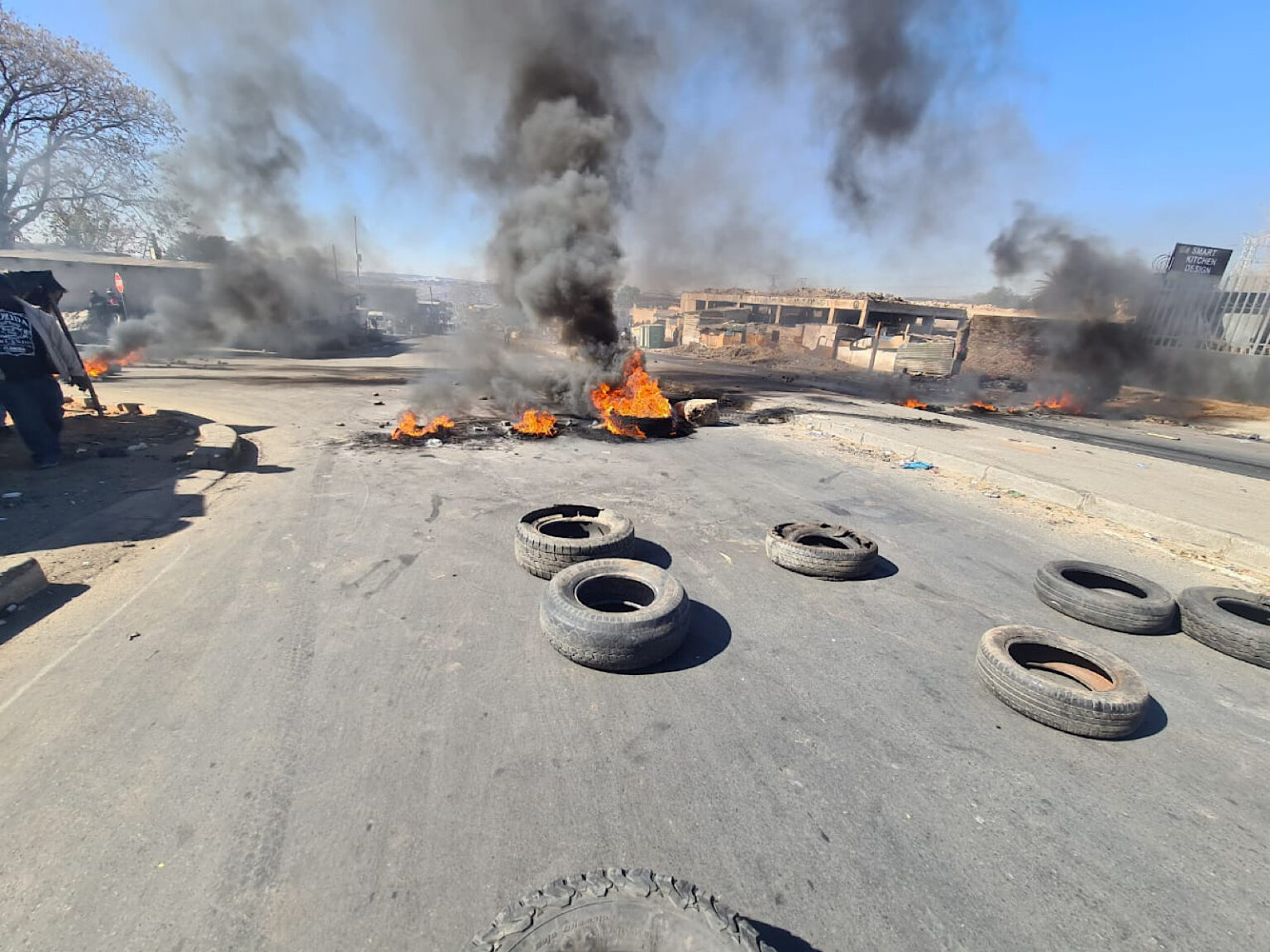 Alex op hol: mense siek van kragloos leef - Scrolla.Africa