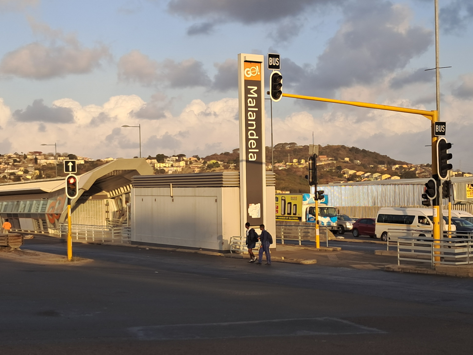 eThekwini blaas R6-miljoen op taxi-pretrit na Londen | Scrolla.Africa