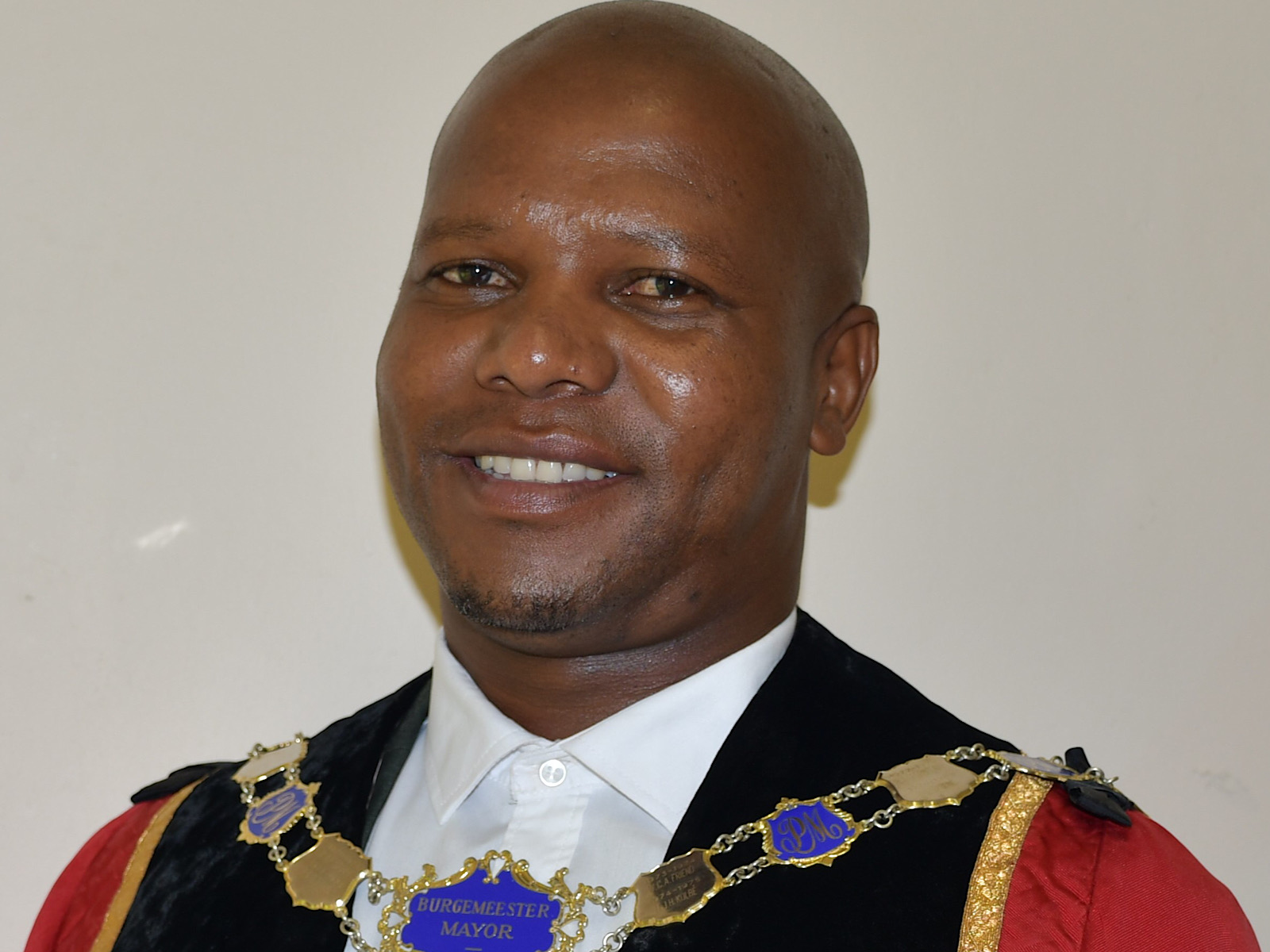 Gun-toting KZN mayor in taxi turf dispute - Scrolla.Africa