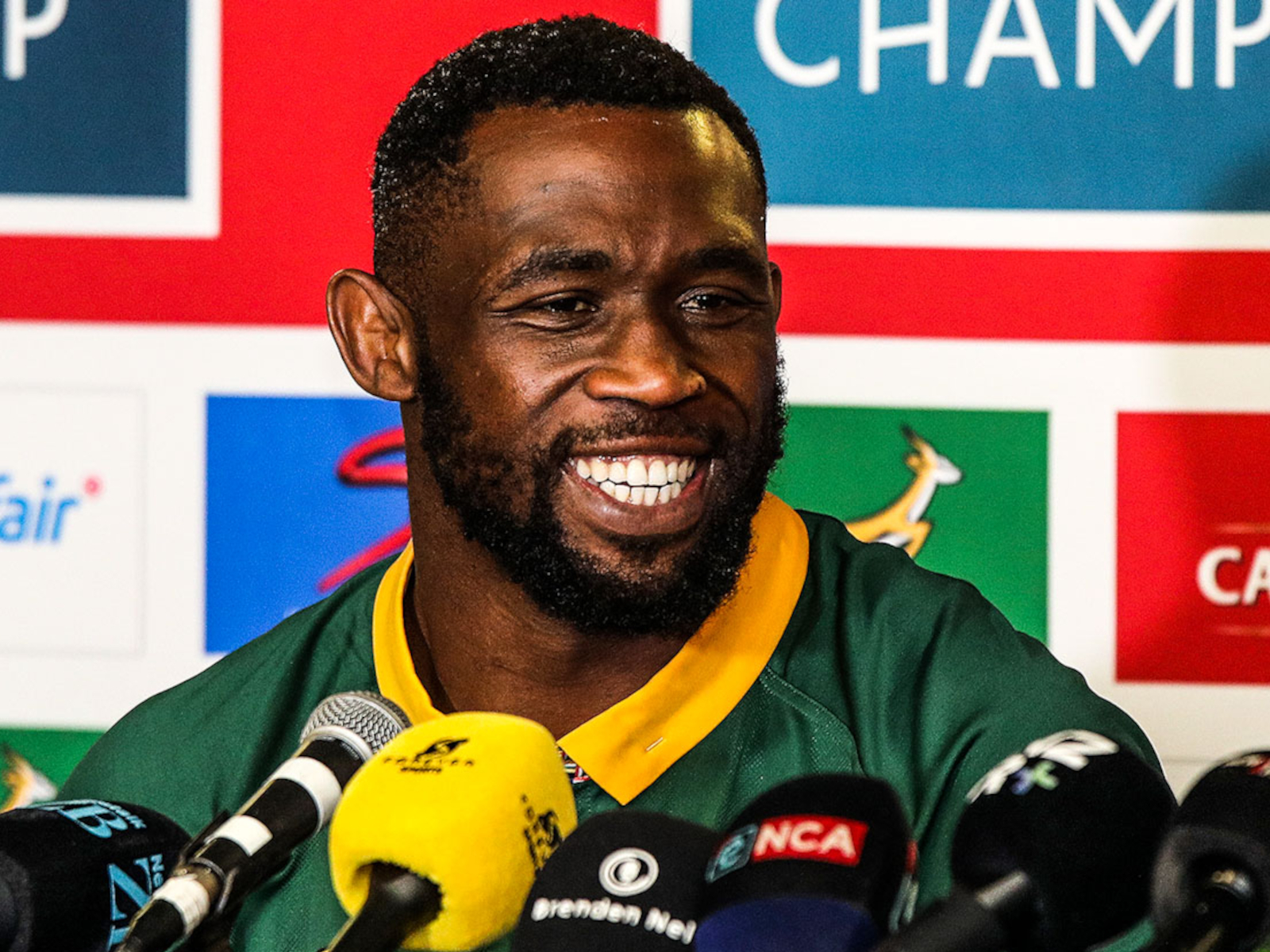 Siya ‘racing’ home - Scrolla.Africa