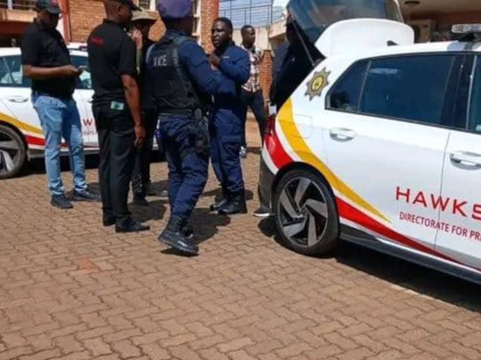 Hawks bust cops, construction mafia and officials in corruption crackdown | Scrolla.Africa