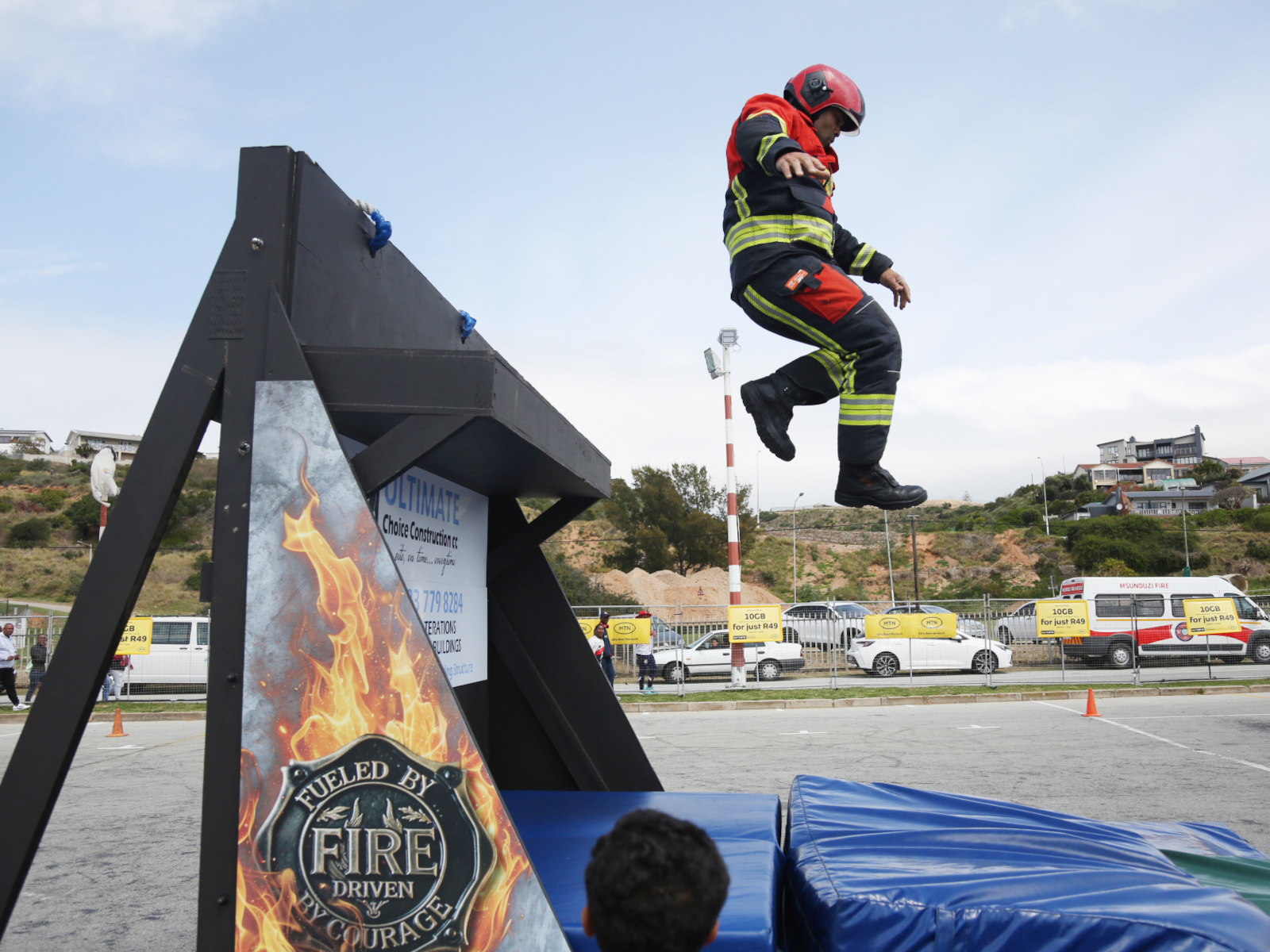 Mzansi's toughest firefighters compete in Mossel Bay - Scrolla.Africa