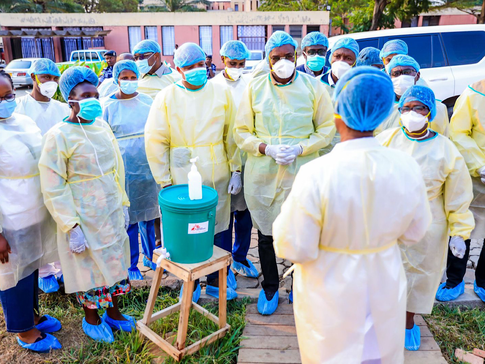 World news bites: Rwanda starts vaccine trial for deadly virus ...