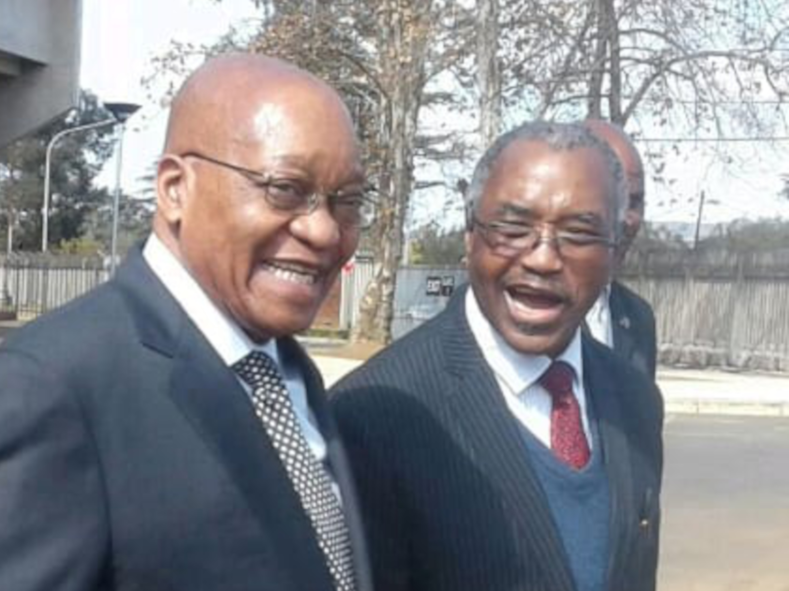 Ex-premier Mchunu denies he quit ANC over board removal - Scrolla.Africa