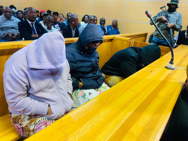 Murder-accused cop, sister and daughter appear in court - Scrolla.Africa