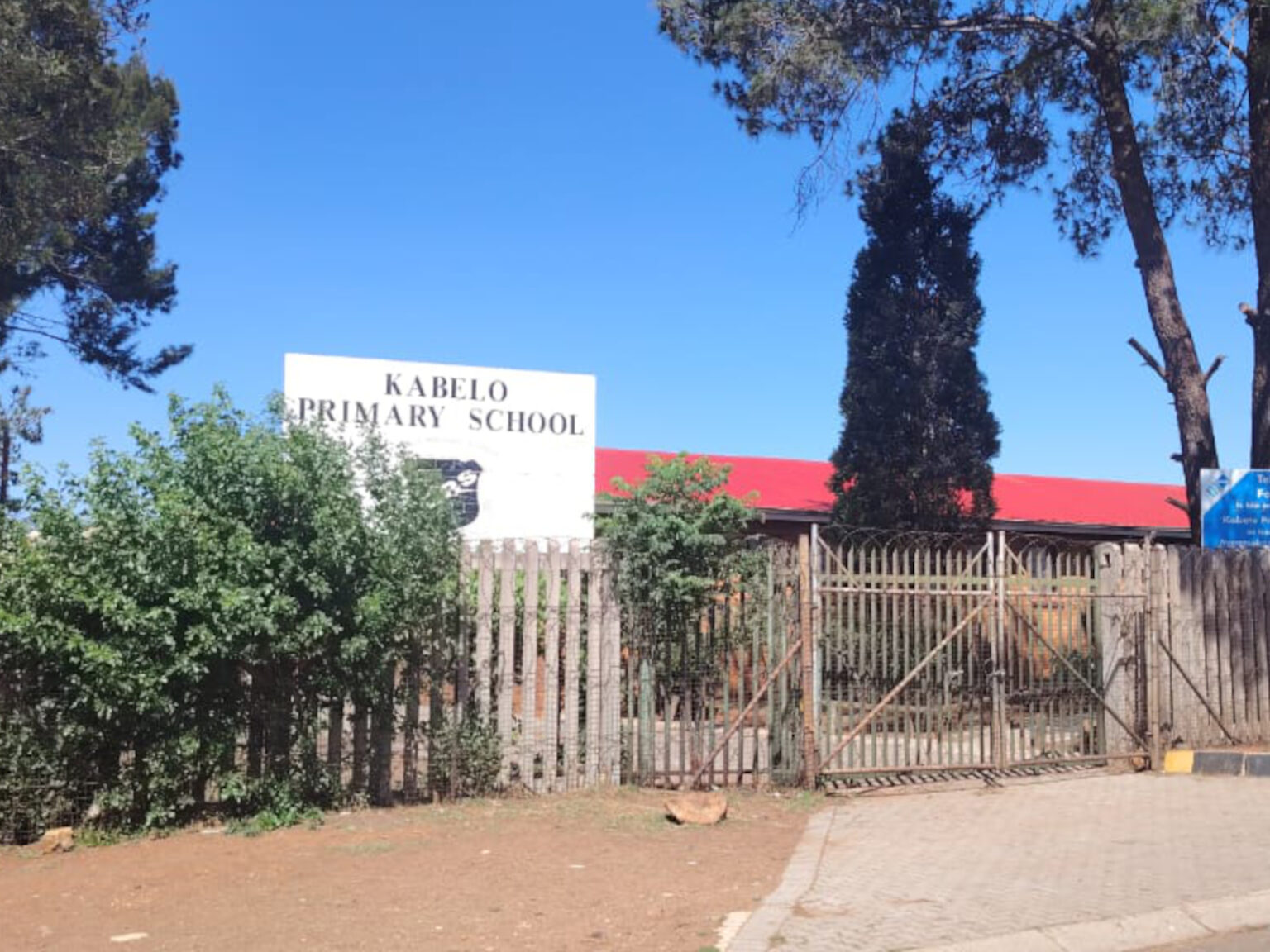 Children suffer as Katlehong school falls apart - Scrolla.Africa