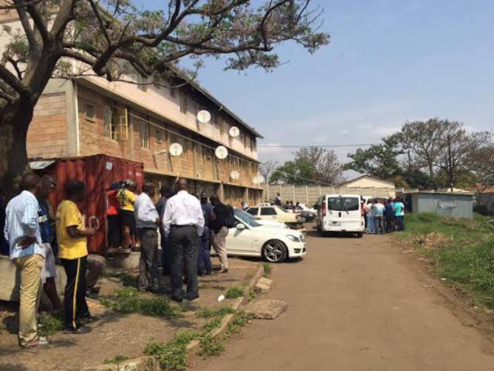 Violence continues unchecked at KwaMashu hostel - Scrolla.Africa