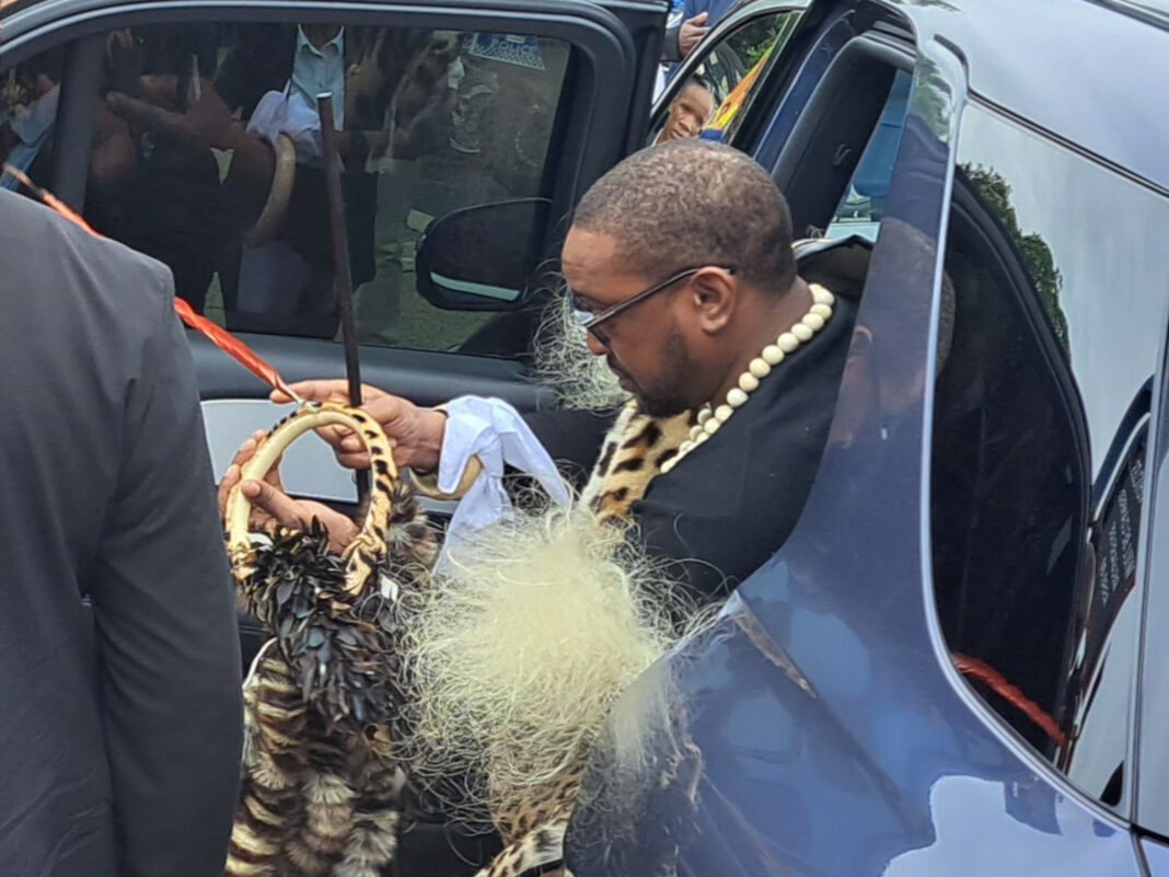 Zulu King gets royal pass on Shembe hair rules - Scrolla.Africa