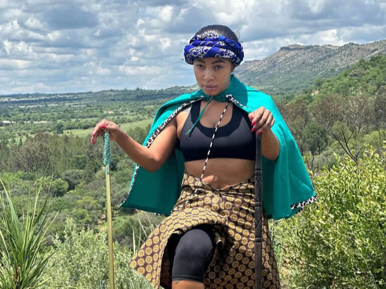 Kelly Khumalo tells fighting sangomas: ‘Keep it private’ | Scrolla.Africa