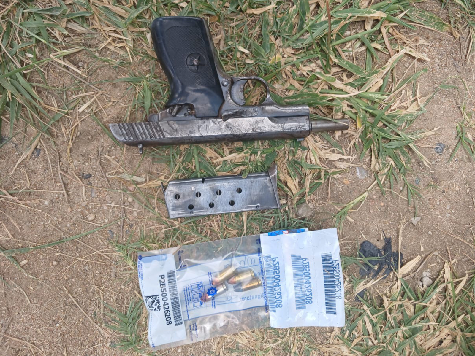 Police catch gang before they can rob target - Scrolla.Africa