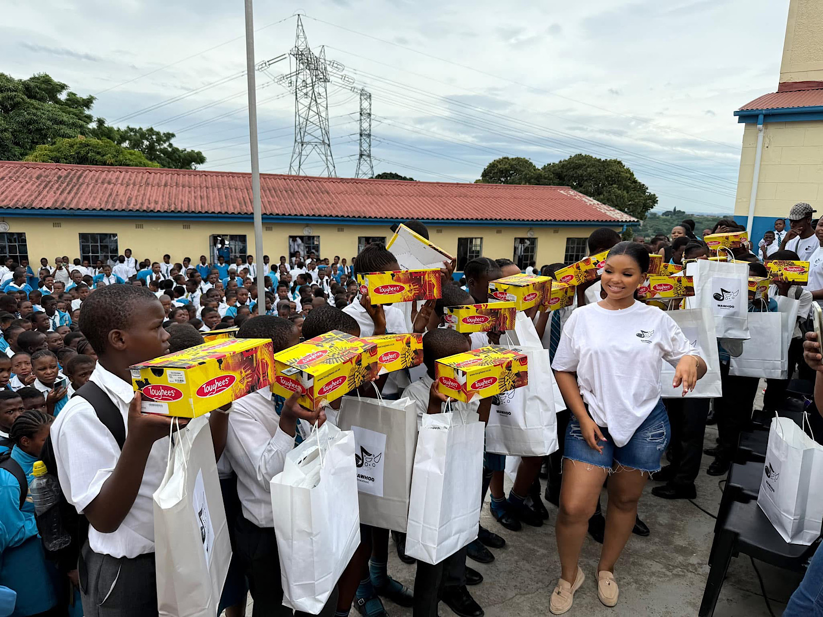 Mawhoo shares blessings with KZN school children | Scrolla.Africa