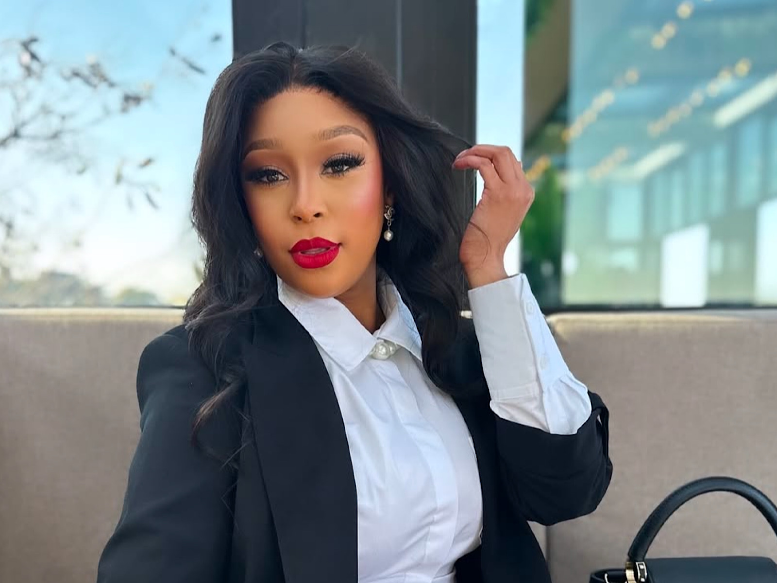 Trouble in paradise? Minnie and Dr Brian remove all photos together ...