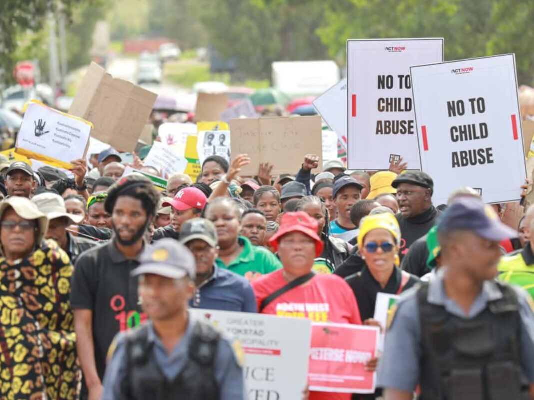 Angry crowd storms Bergview College over rape case | Scrolla.Africa