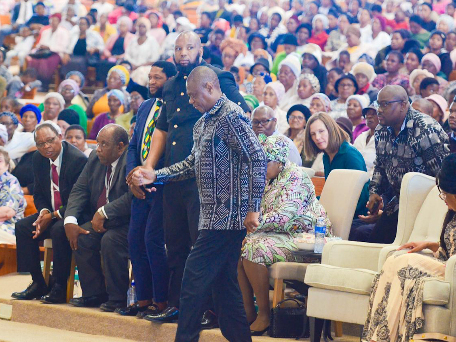 Mashatile says he mistook bullets for stones in car attack - Scrolla.Africa