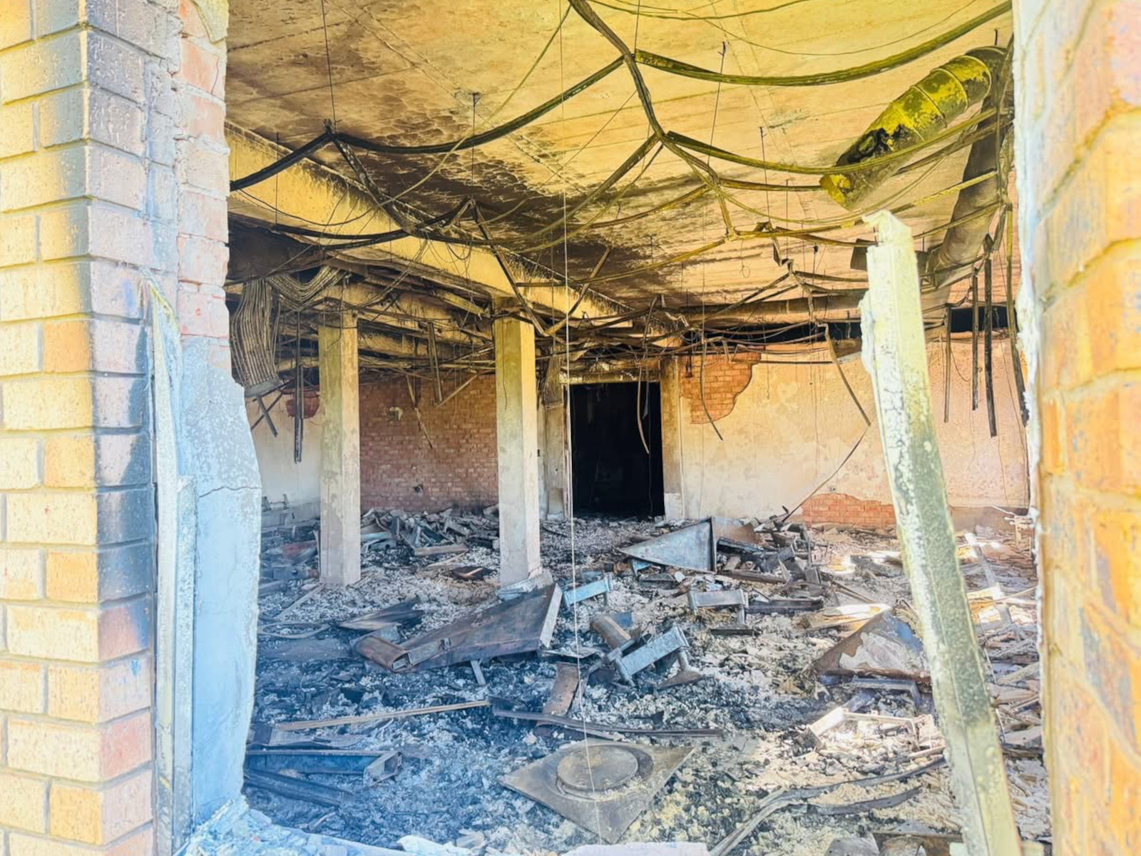 Fire destroys municipality building after corruption claims - Scrolla ...