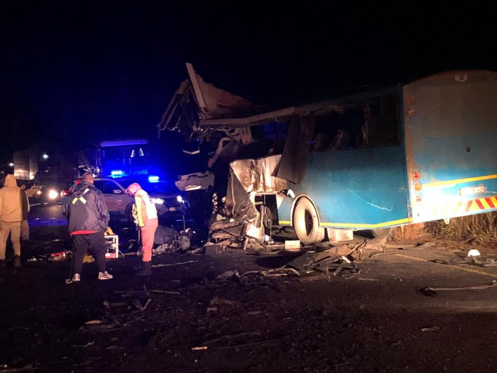 Bus and truck crash near Vryheid kills 12 people - Scrolla.Africa
