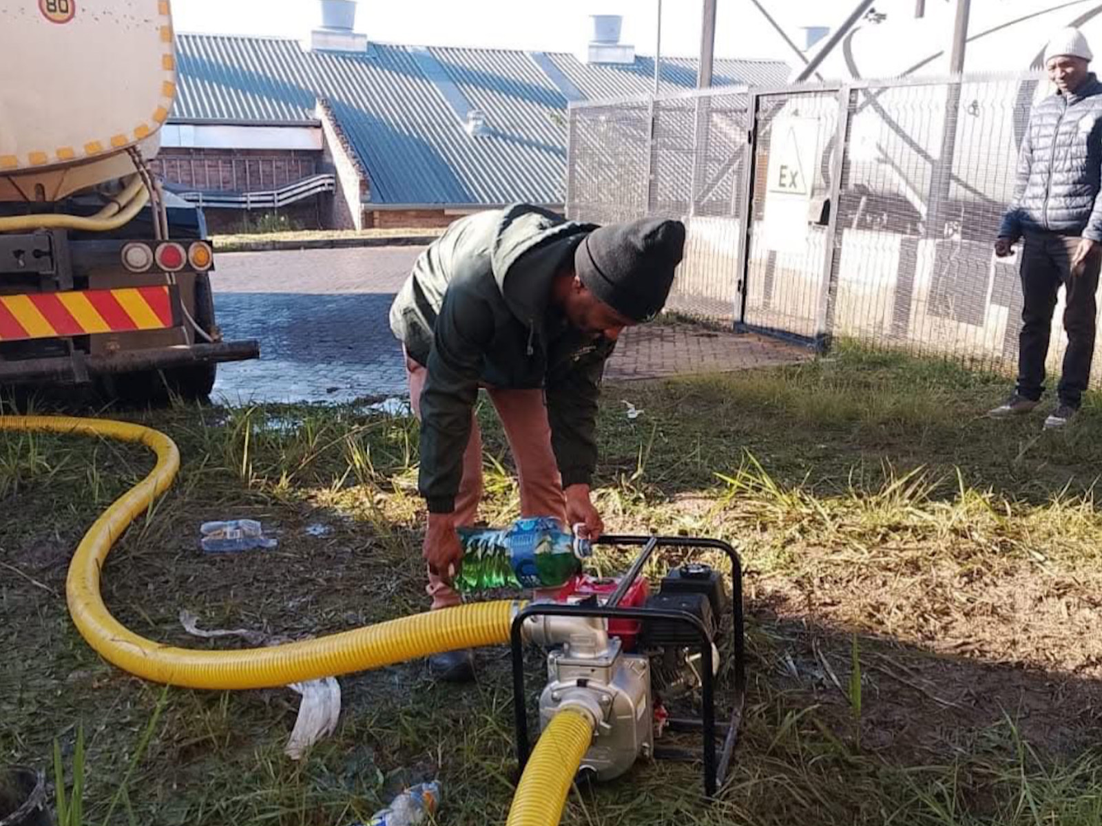 'Water mafia' threatens Mthatha flood heroes - Scrolla.Africa