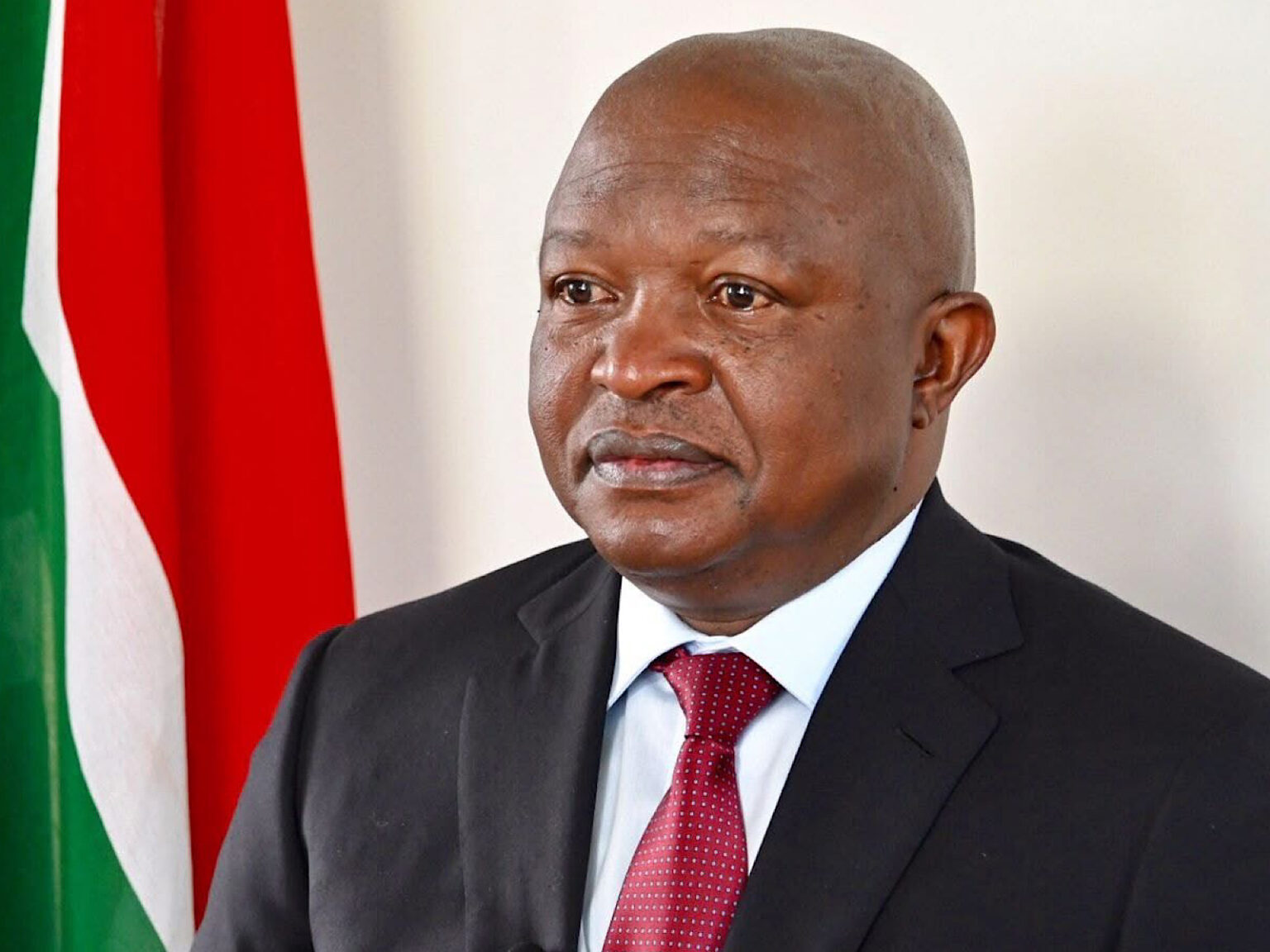 DD Mabuza, the giant of Mpumalanga, dies in hospital - Scrolla.Africa