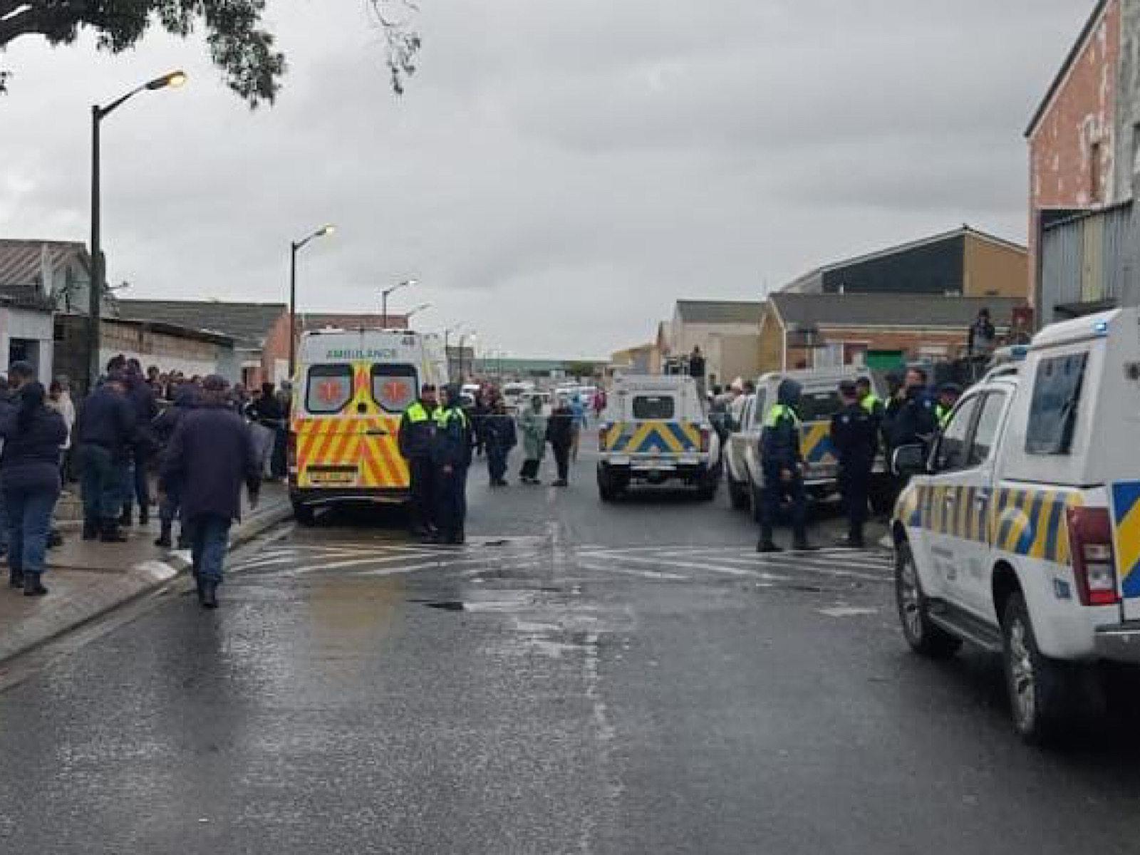 Five killed in Cape Town shooting spree as gang war rages - Scrolla.Africa