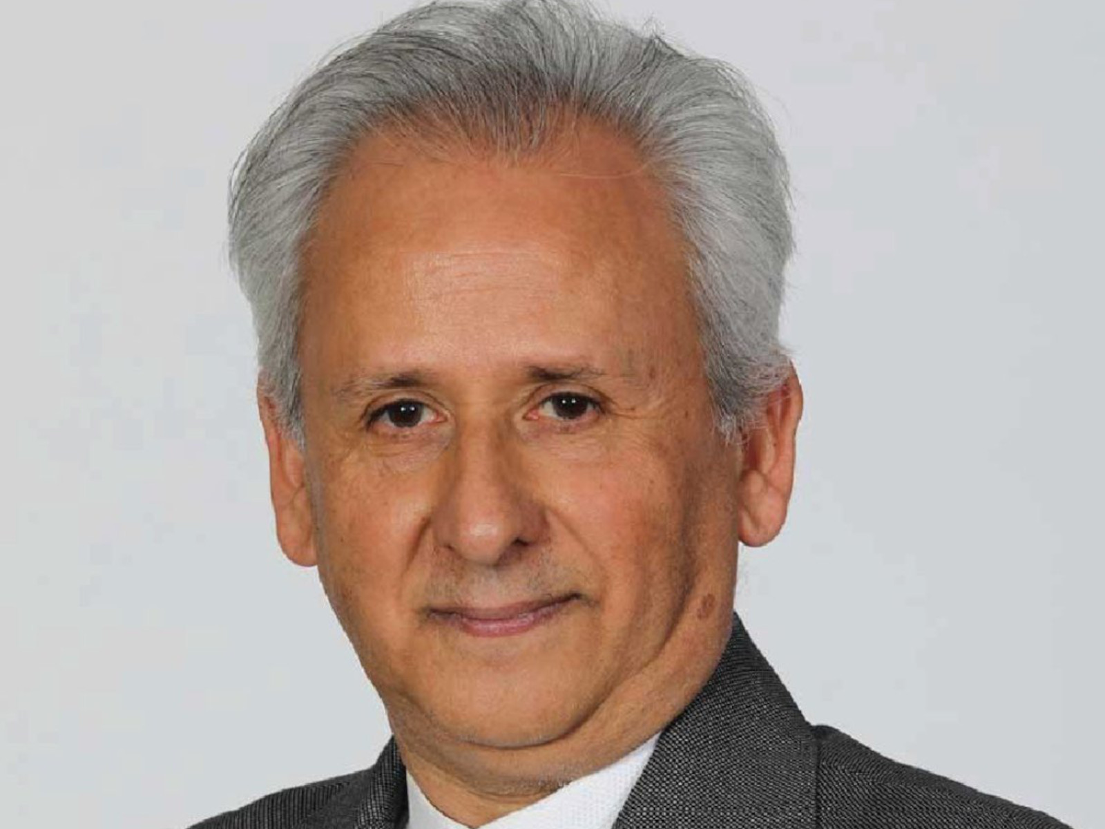 The struggle hero turned professor who must save SA's police from ...