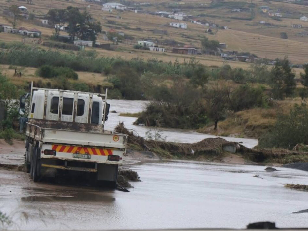 Mthatha flood survivors refuse to leave guesthouses - Scrolla.Africa
