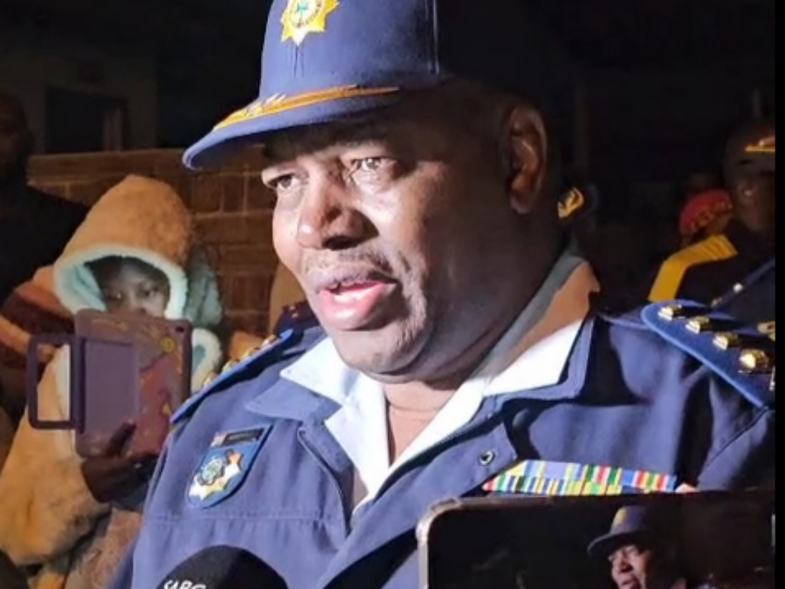 SAPS officers told to fight back against violent threats - Scrolla.Africa