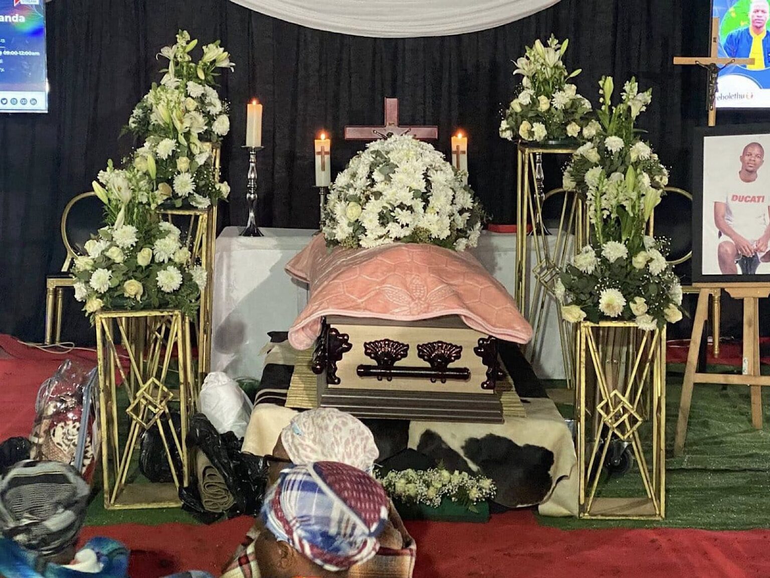 Maponya mall driver buried like a king - Scrolla.Africa
