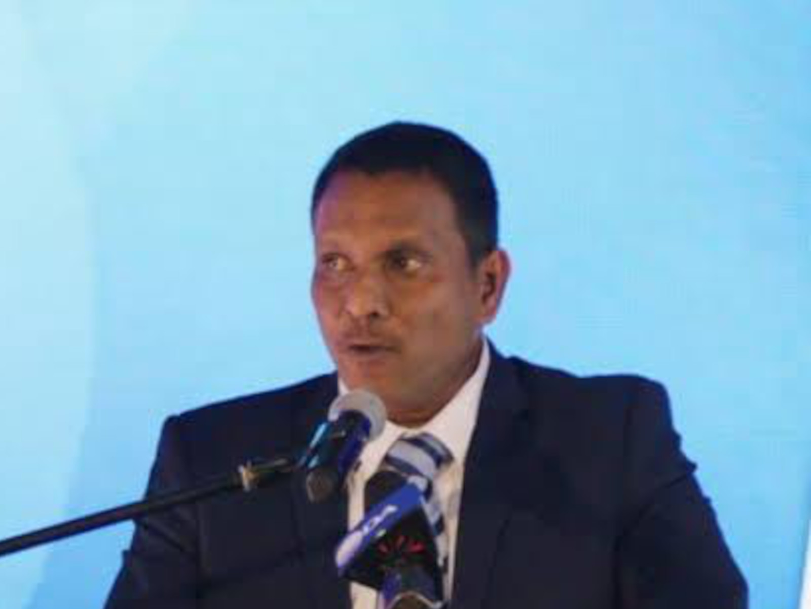 DA boss says Phoenix posters were a ‘huge mistake’ - Scrolla.Africa