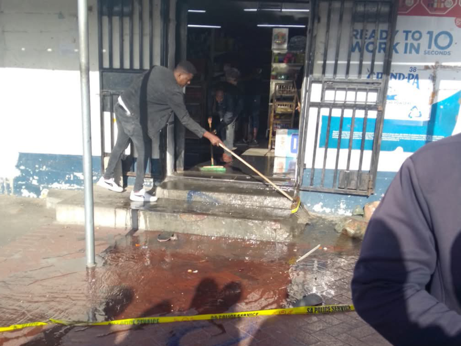 Extortion gangs push Cape Town shop prices higher - Scrolla.Africa