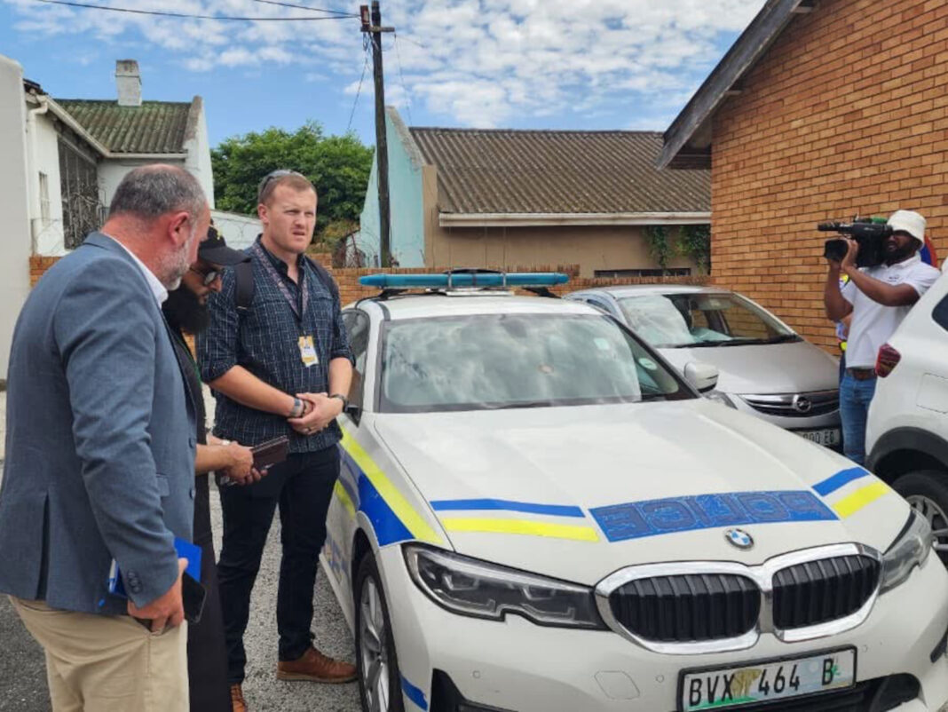 Nelson Mandela Bay cops left stranded as gangs rule the streets ...