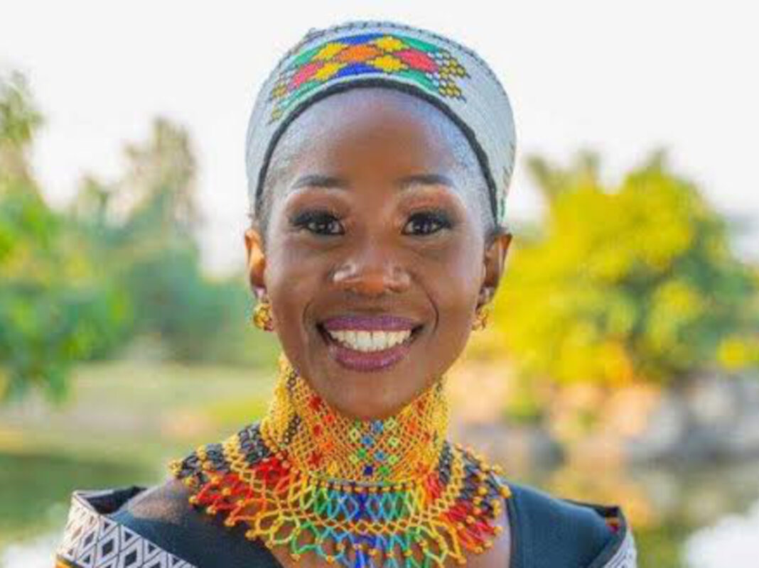 Queen Nozizwe returns to support King Misuzulu at royal ritual ...