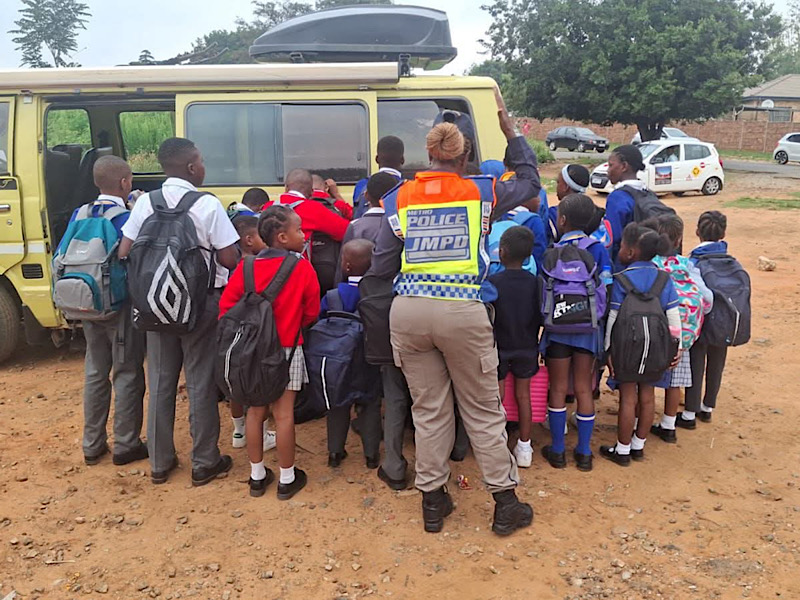 ‘Traffic cops took our driver’ say traumatised Lenasia pupils - Scrolla ...