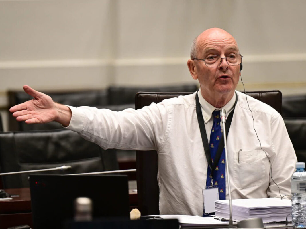 Paul O'Sullivan accused of posing as police officer to get witness ...