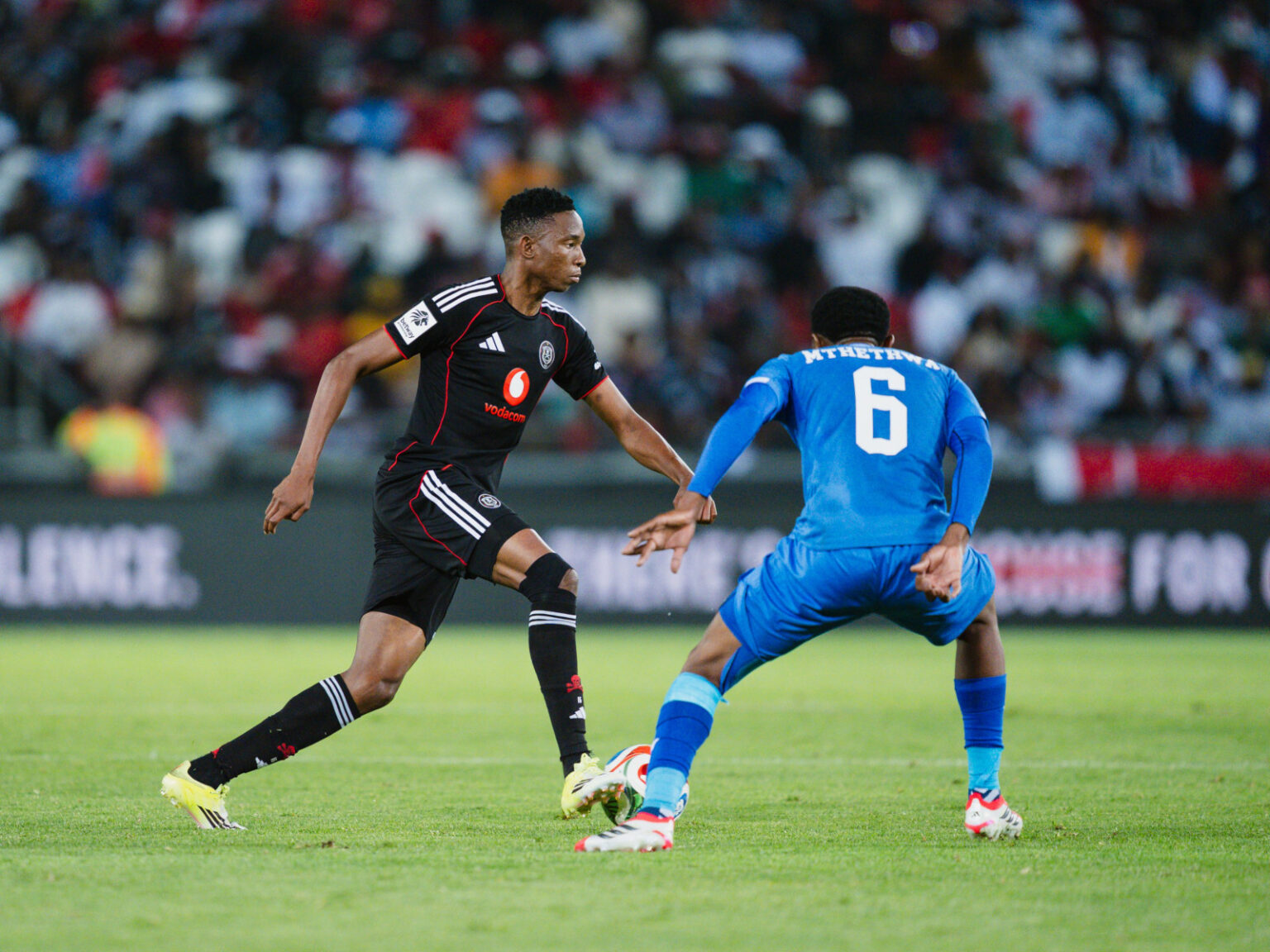 Ouaddou promises Pirates will 'die on the pitch' in title race ...