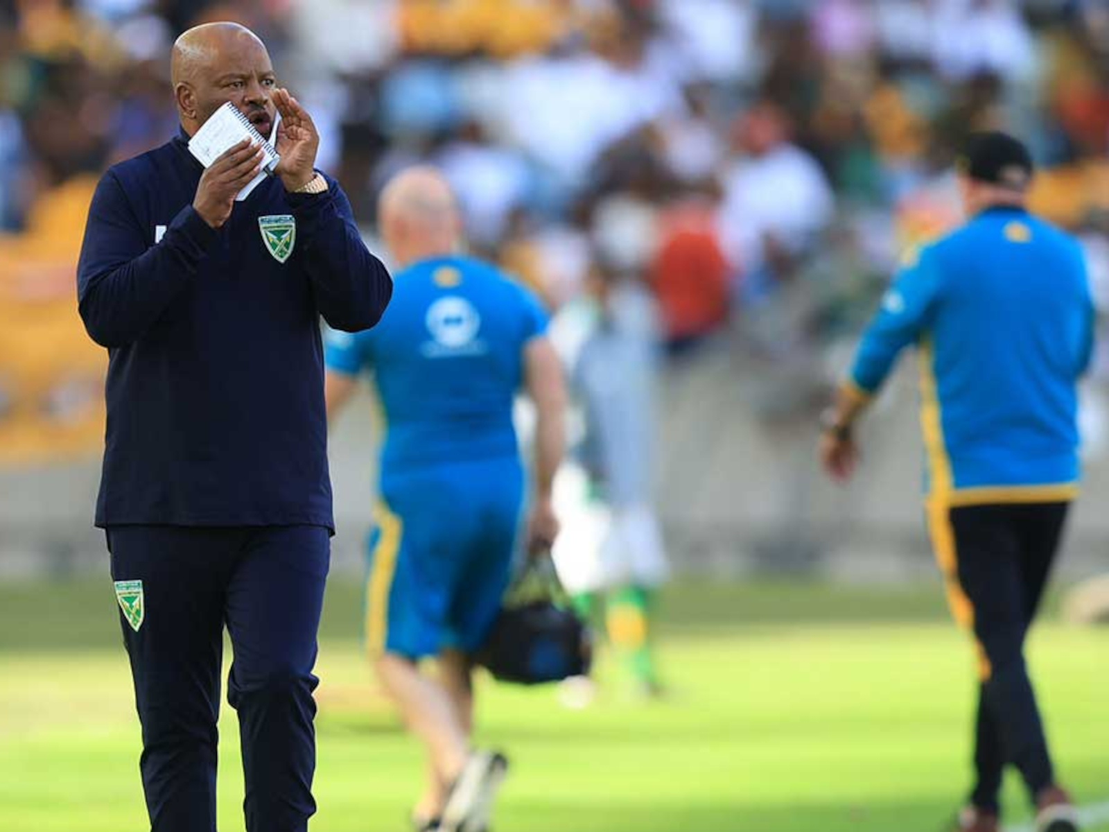 Agent tells Kaizer Chiefs to call Manqoba Mngqithi first - Scrolla.Africa